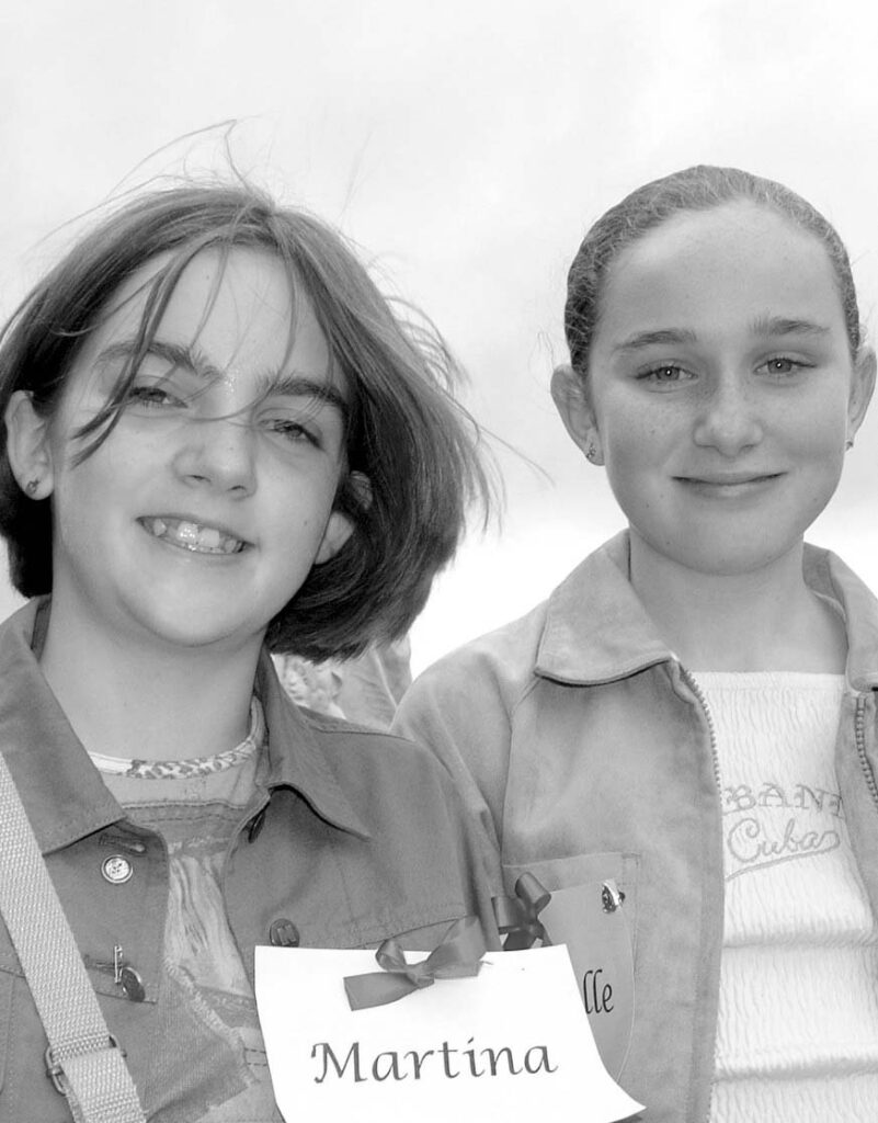 Niamh and Ciara Lyons, Upper Main Street